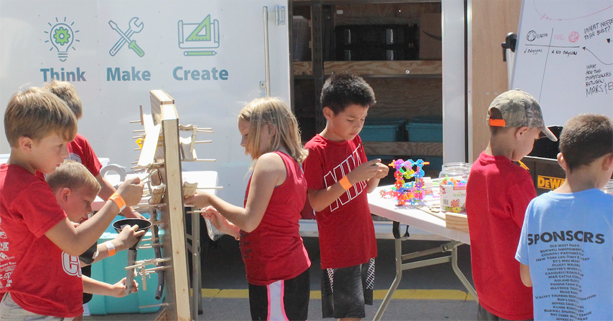 With mobile makerspaces, ‘learning can take place anywhere’ | Mott Foundation